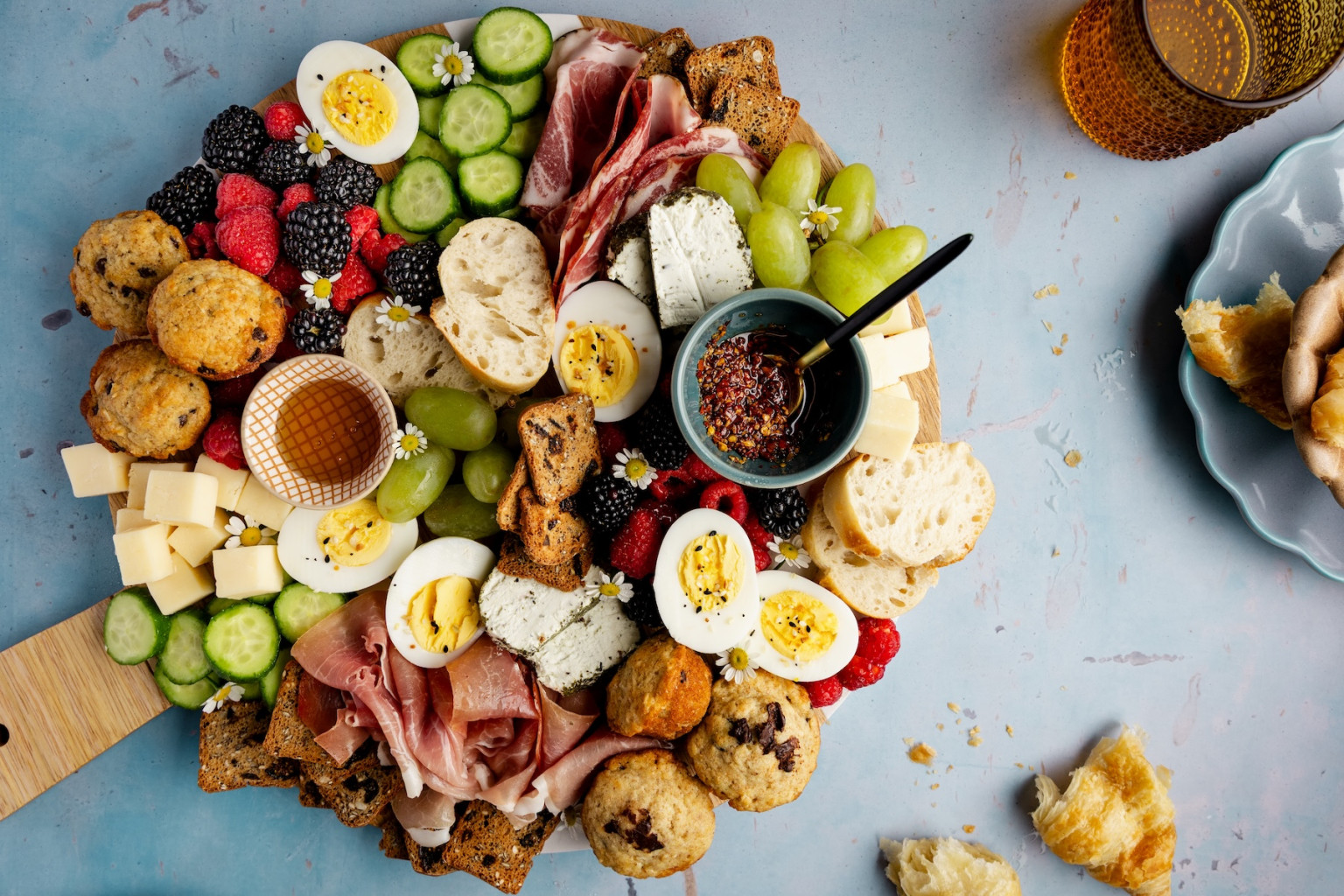 Breakfast Charcuterie Board – Easy, Customizable & Stunning